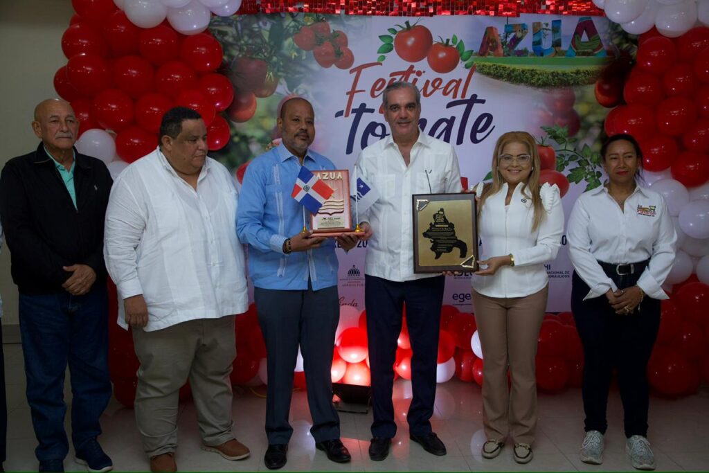 Abinader inaugura Festival del Tomate Azua 2026 y participa en ...